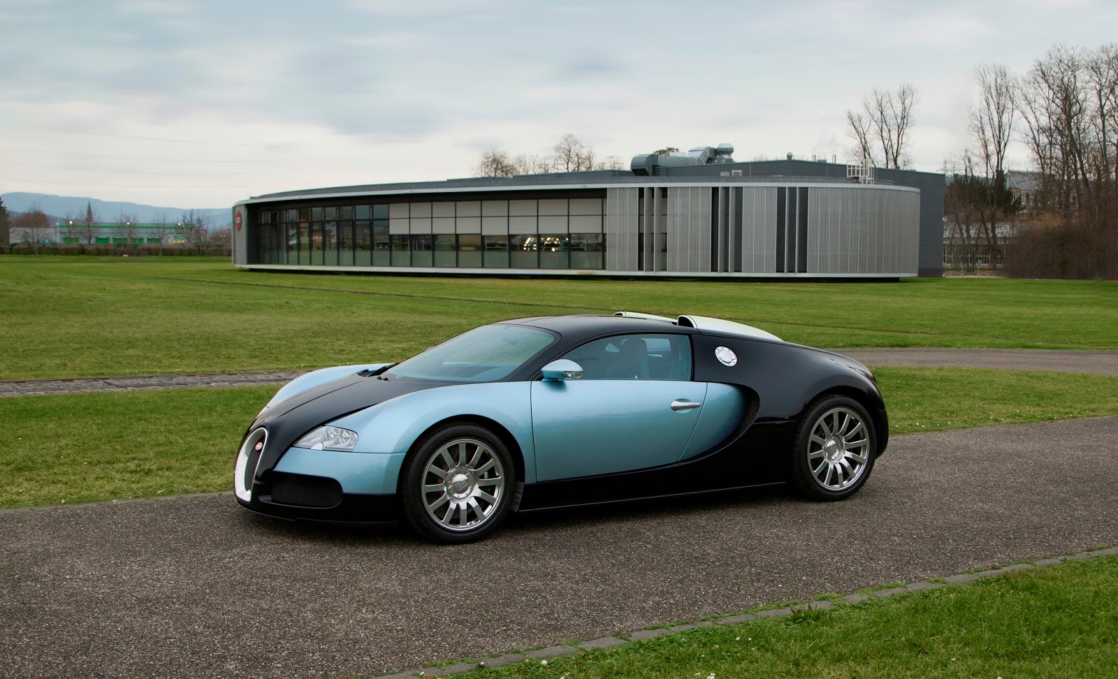 Bugatti lanza una nueva campaña de servicio para sus clientes de Veyron ...