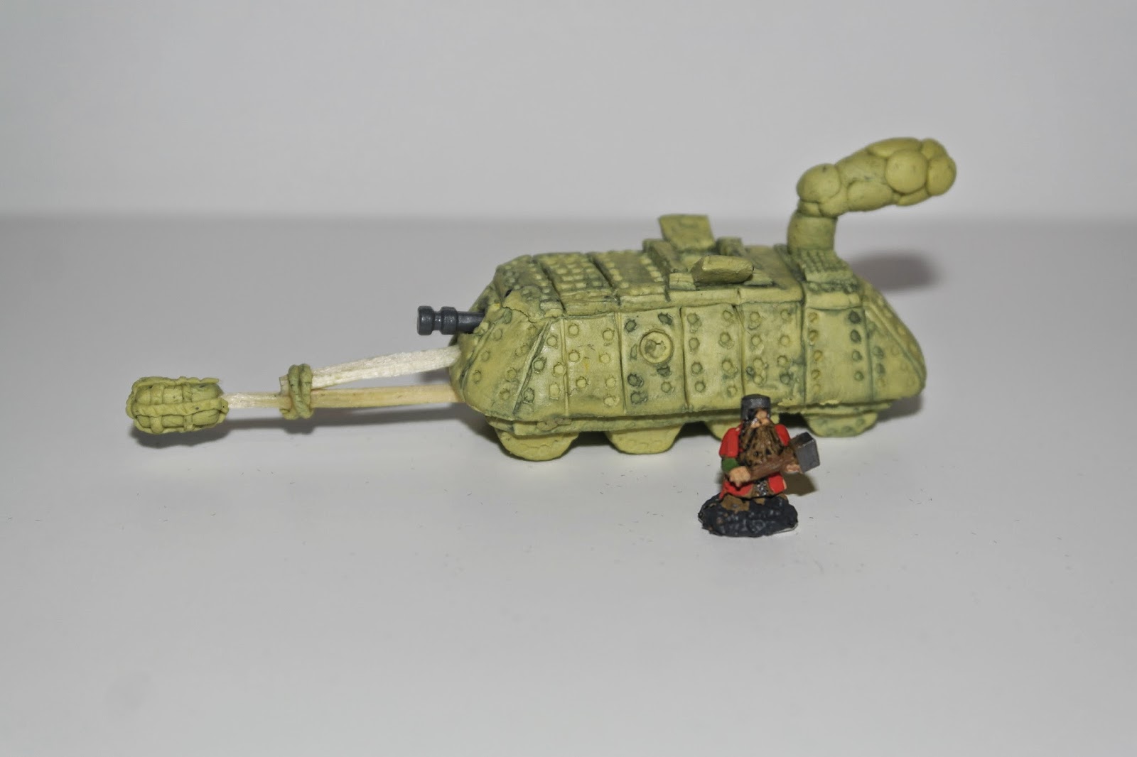 Turbil Miniatures: 10mm Dwarf Steam tank