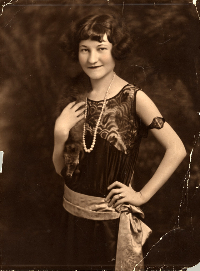 Glamorous Photos of '30s Women That Make You Think of Classic Beauties ...