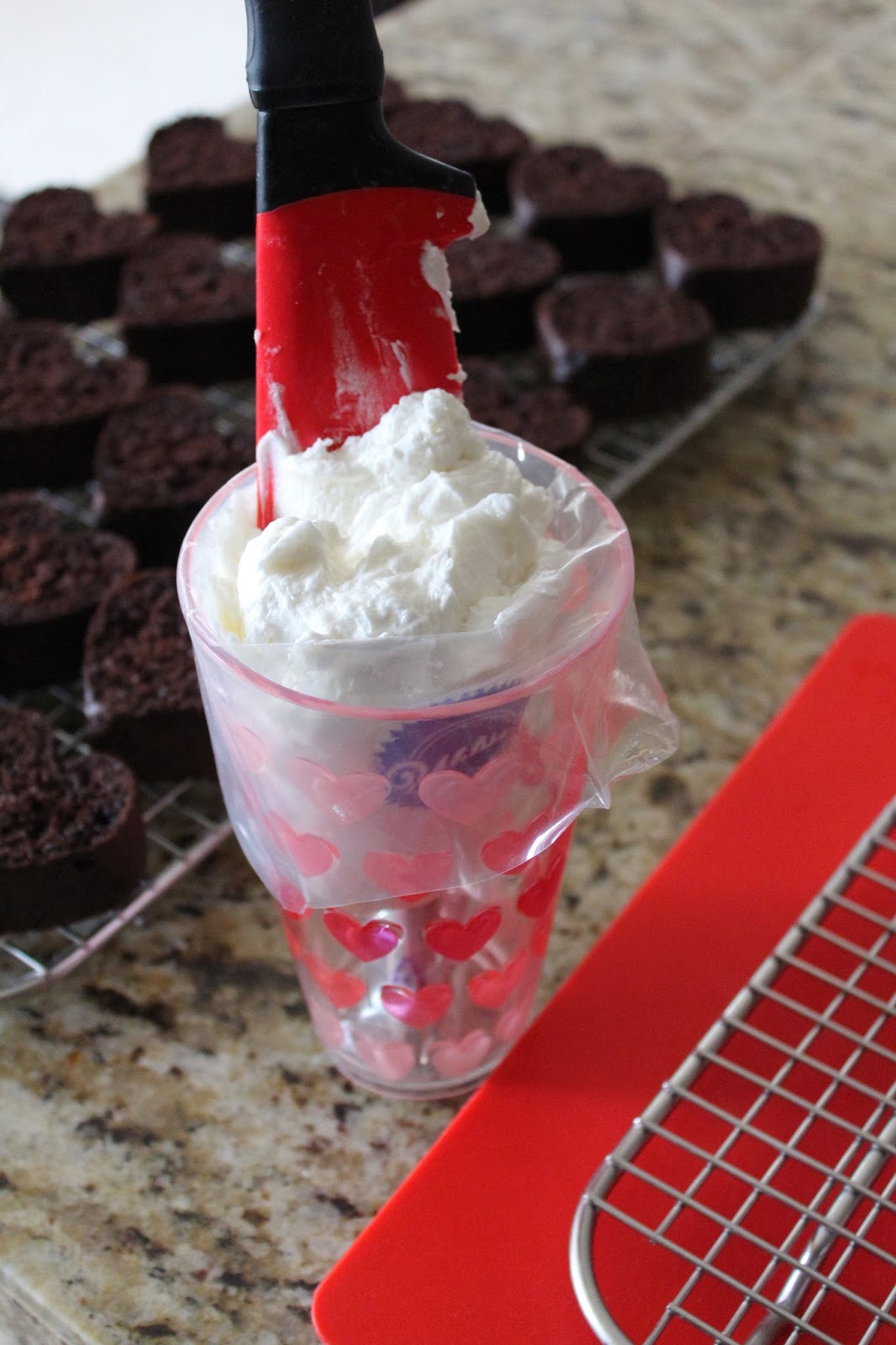 Cream-filled Heart Cakes