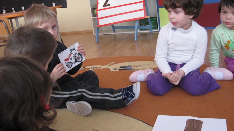 Grupa boboceilor: JOC DIDACTIC "PE UNDE CIRCULĂ?