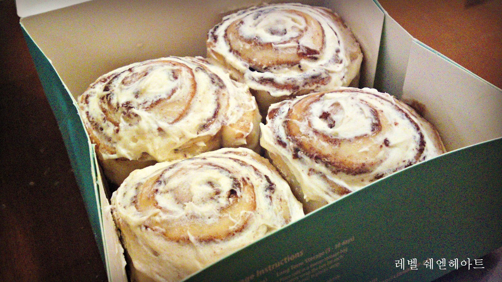 The Rebel Sweetheart.: Foodie Goodie | Cinnabon!