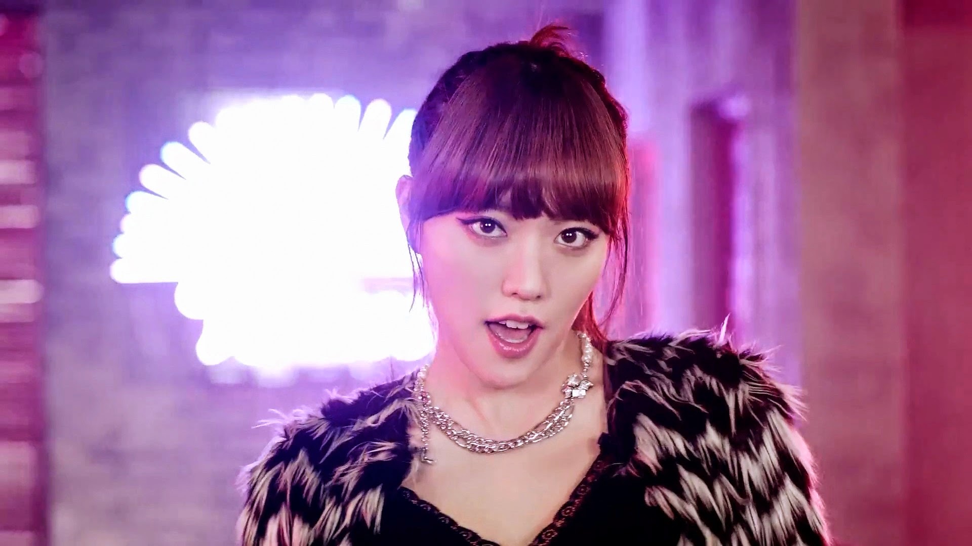 HelloVenus: StickySticky MV +who-is-who | I say myeolchi // k-pop in greek