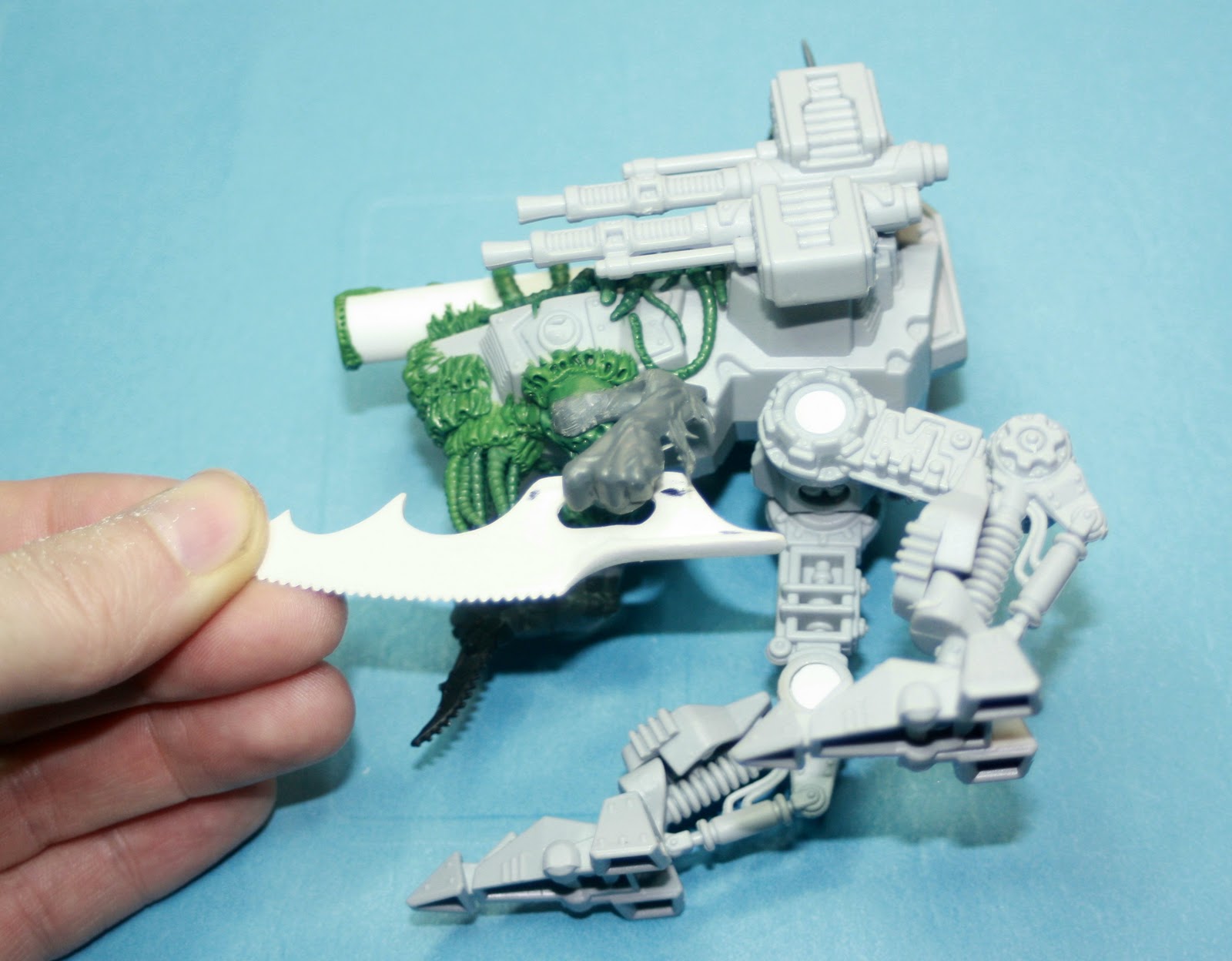 Green Stuff Industries: Plastic Knives into Giant Scary Swords