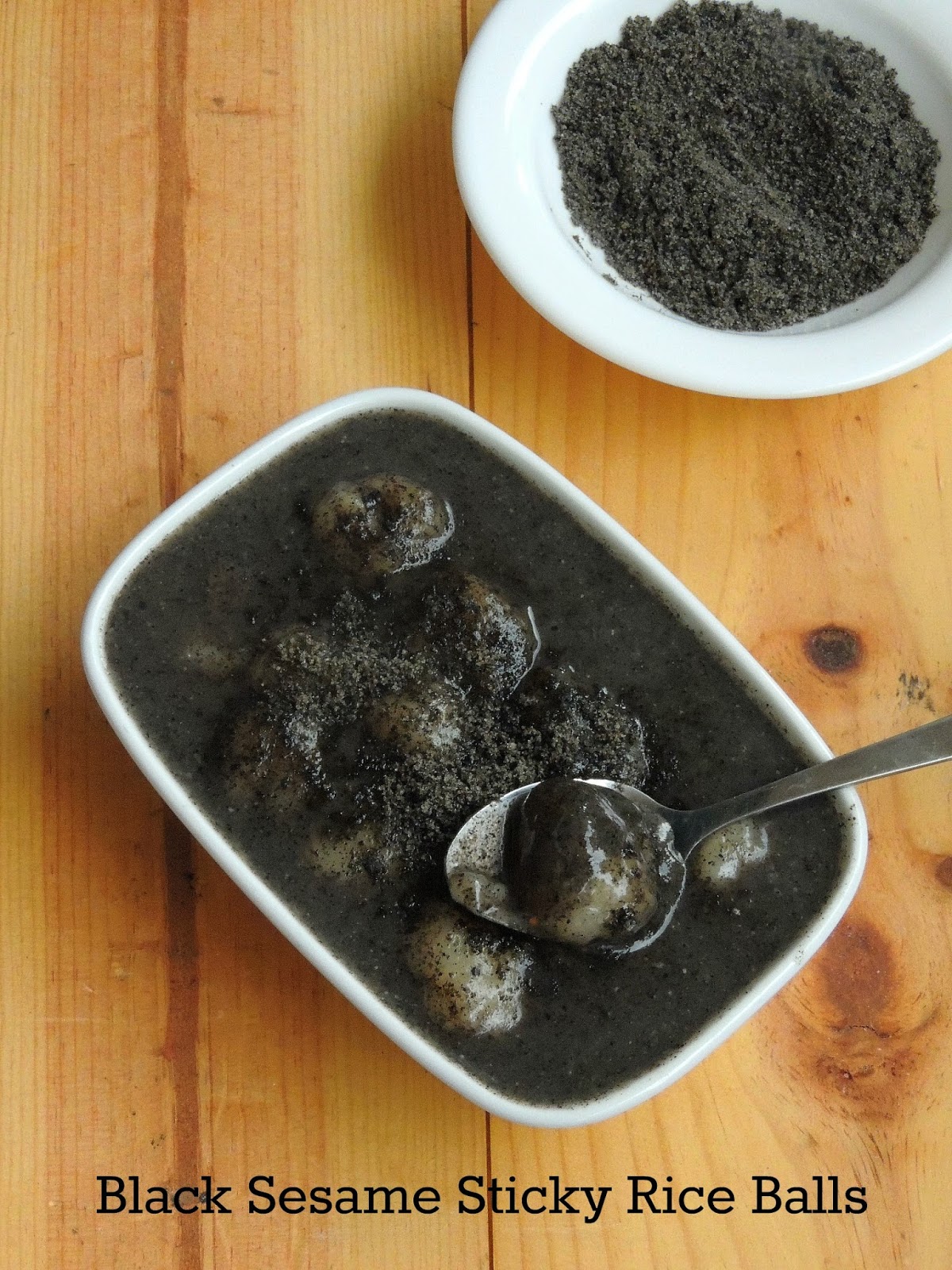Priya's Versatile Recipes: Black Sesame Sticky Rice Balls/TangYuan
