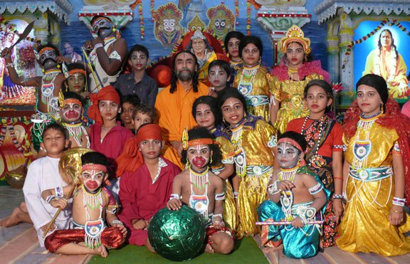 Swami Mukundananda: BAL-MUKUND - PLAYGROUND FOR VEDIC WISDOM