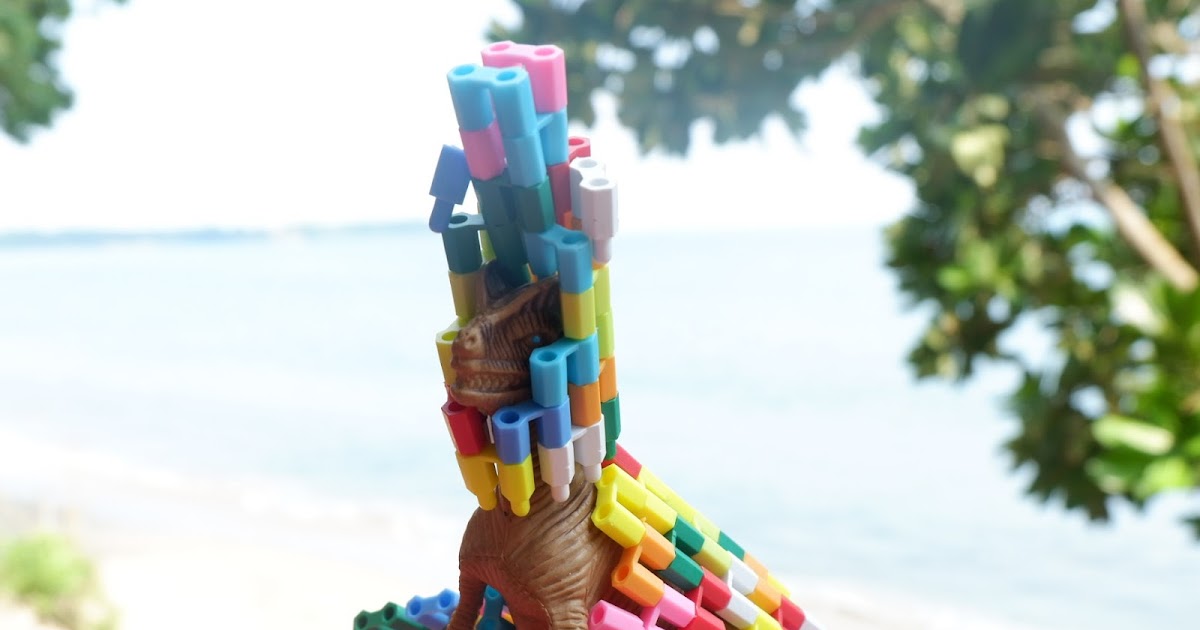 Yuk Main Lego Roket — Maya Rumi