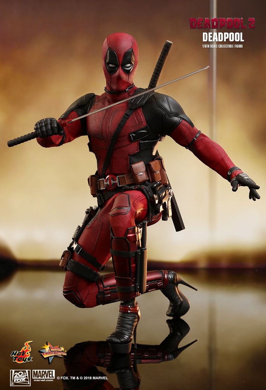 toyhaven: Preview Pics of Hot Toys MMS490 Deadpool 2 1/6th scale ...