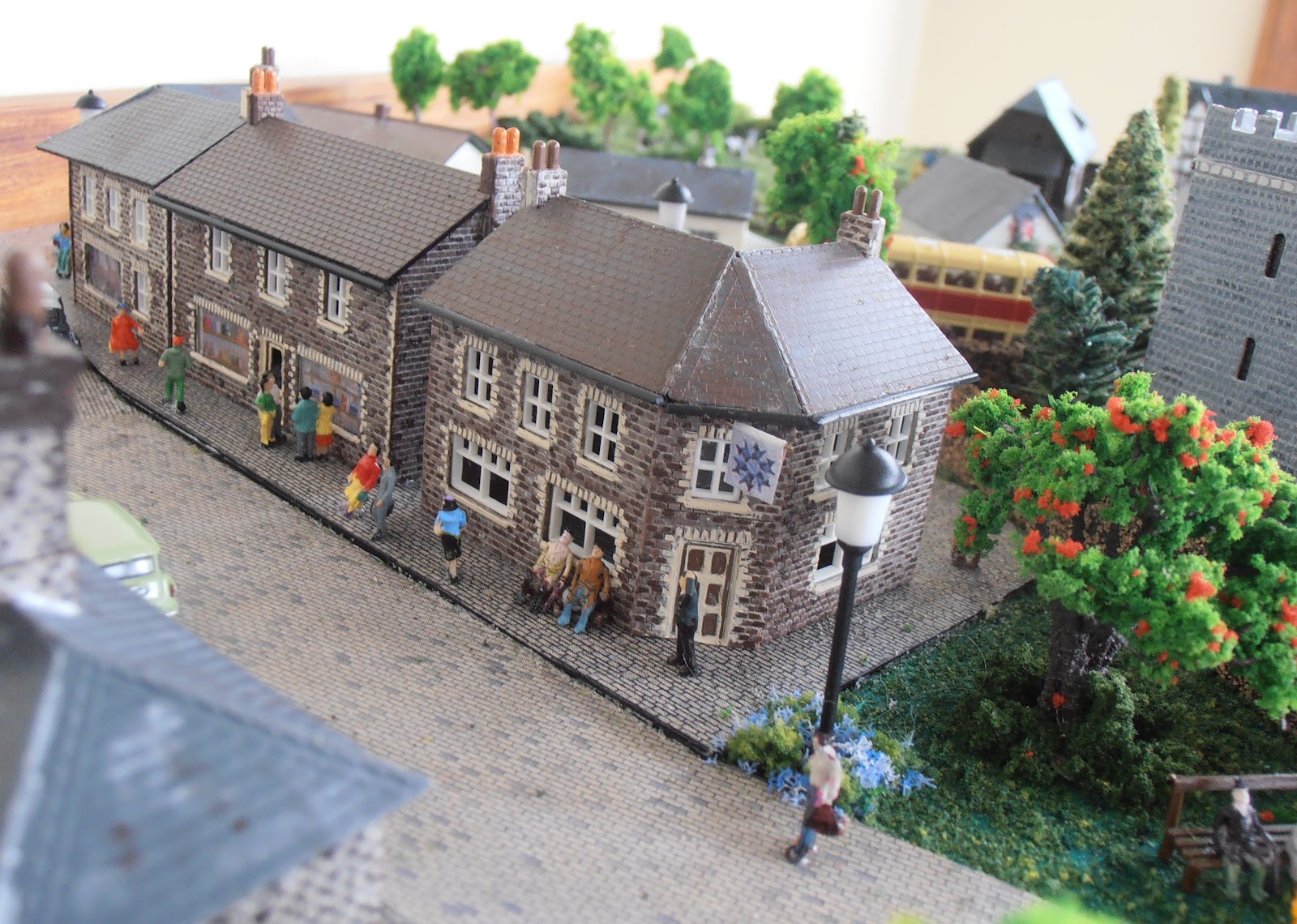 dolls houses and minis: August 2012