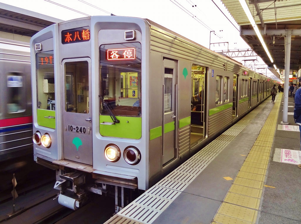 How To Use Japanese Railways: Toei-Shijuku Line (Sasazuka, Shinjuku ...