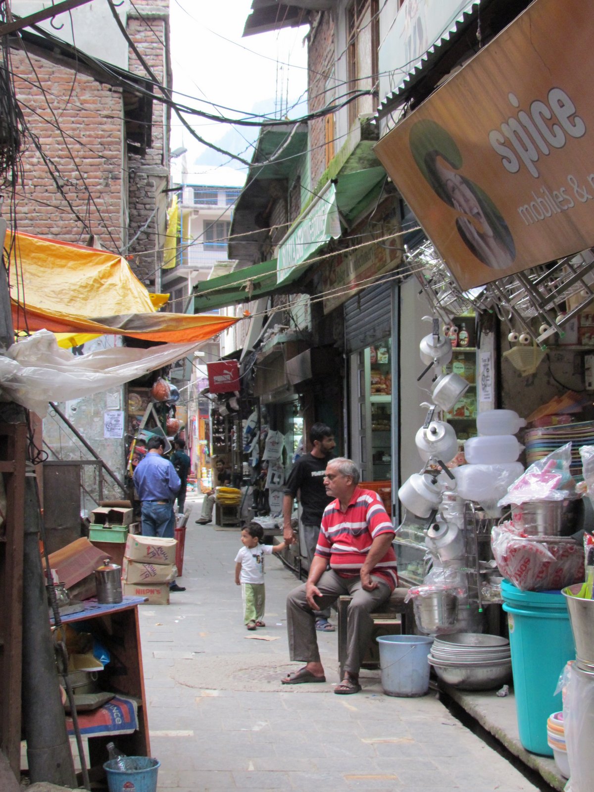 Wandering: Photos - Manu Market, Manali