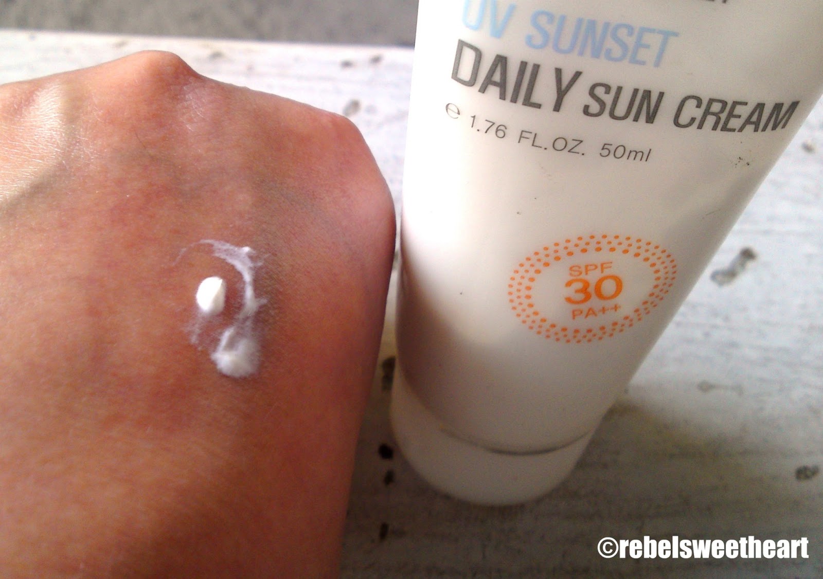 The Rebel Sweetheart.: Spotlight | TonyMoly UV Sunset Daily Sun Cream.
