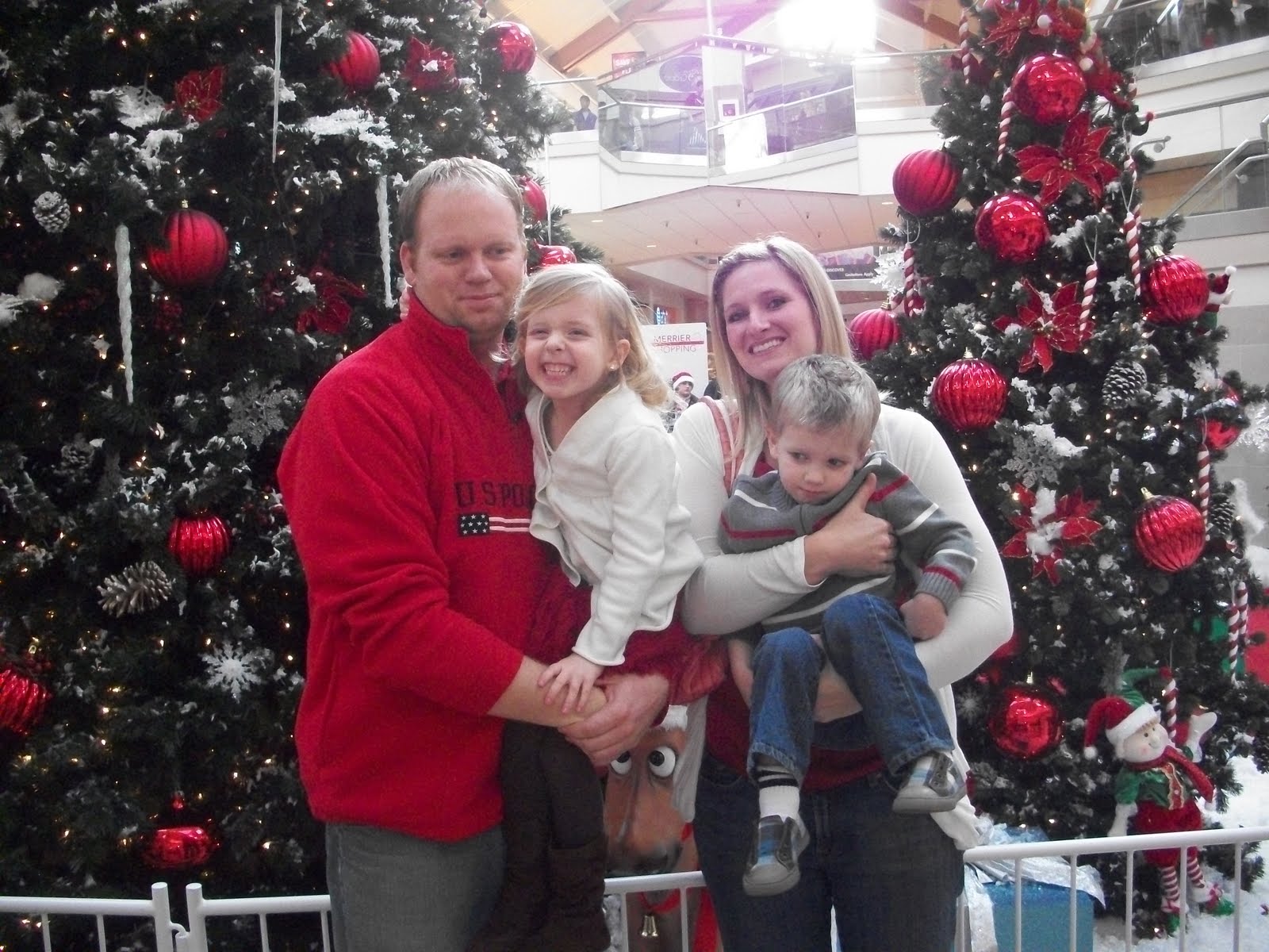 The Lovelands: Christmas 2011