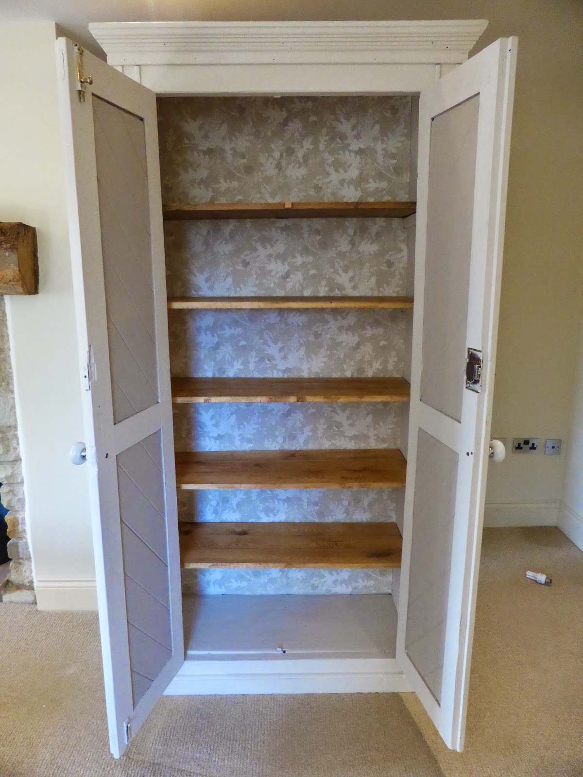 Step by Step Guide to Upcycling a Cupboard - What Lizzy Loves