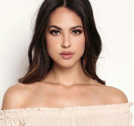 Christen Harper Biography, Body Statistics, Family, Career, Affairs ...