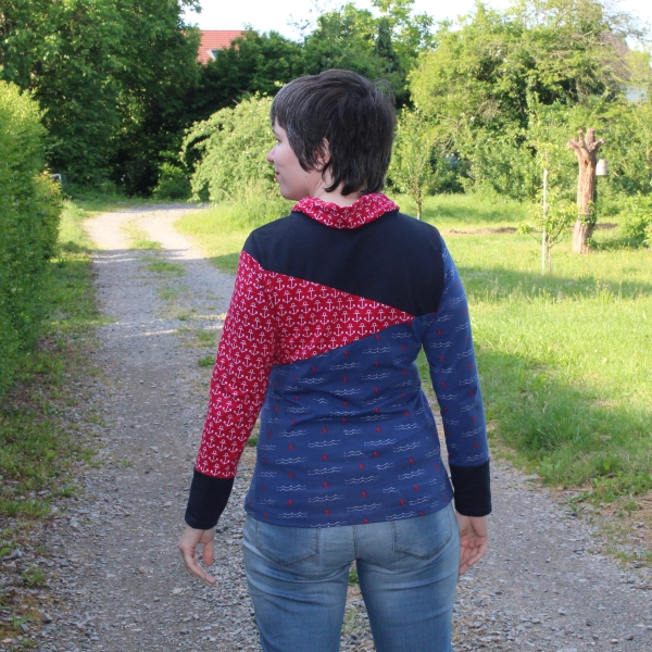 Mondkunst: Problematisches Patchwork - Freestyle-Hoodie "Nelly"