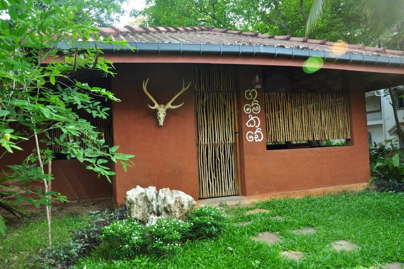 Images of Sri Lanka on blogspot.com: Sights at the '','Centuria Lake ...