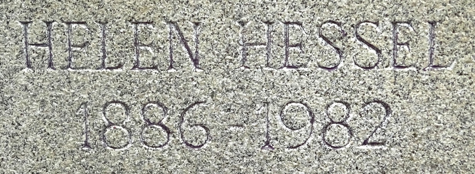 Dr Tony Shaw: Paris 2017: Cimetière du Montparnasse: #12: Helen Hessel