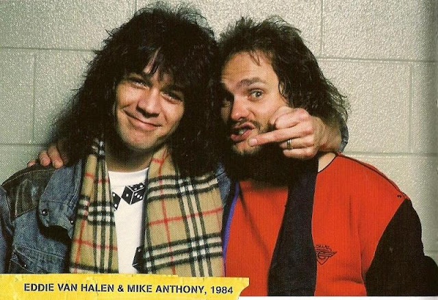 Van Halen: Eddie Van Halen: Livros Autografados Pelo Fotógrafo Neil ...