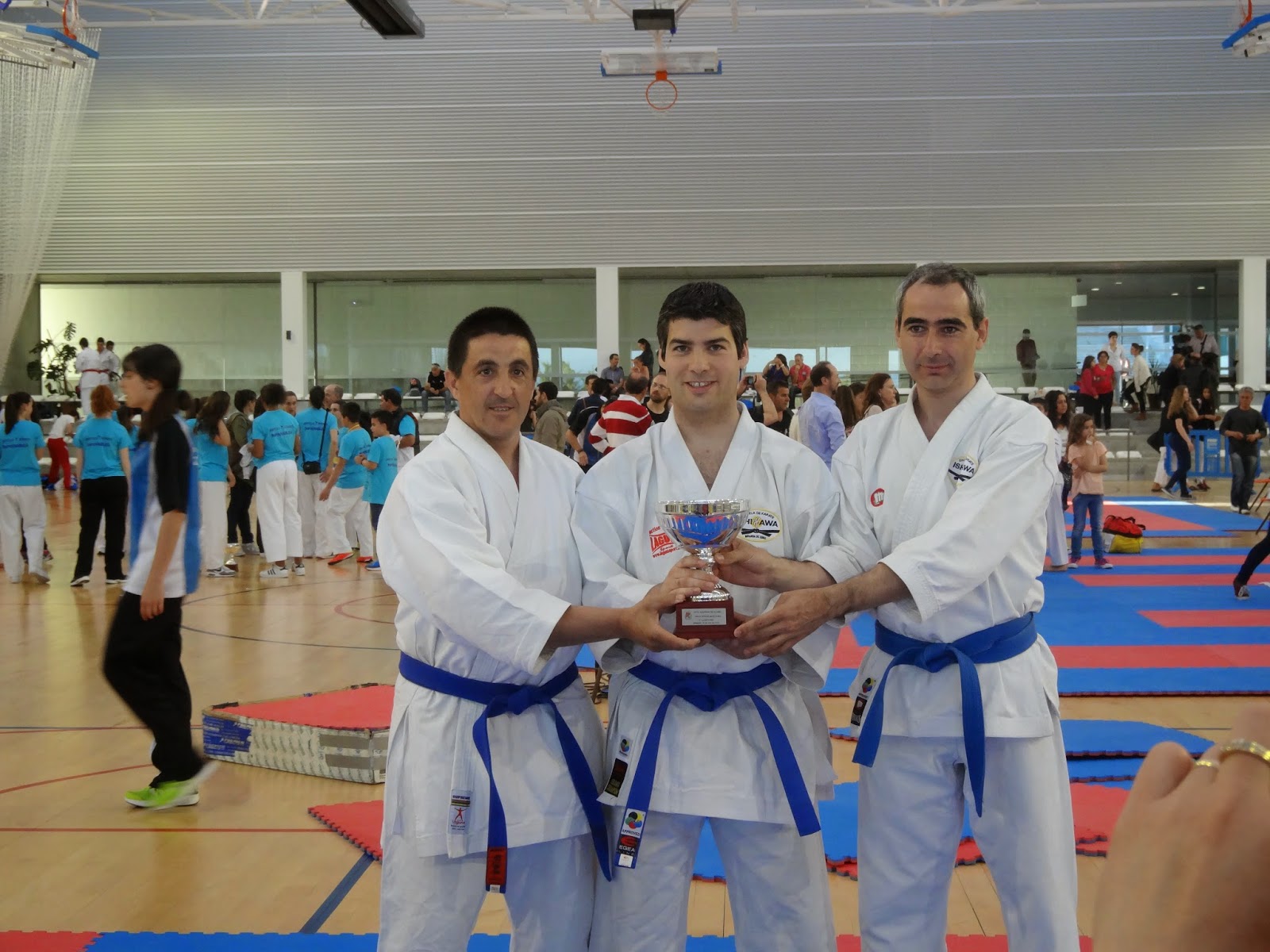 MIRANDA DEPORTIVA: Dos oros y un bronce para Ishikawa