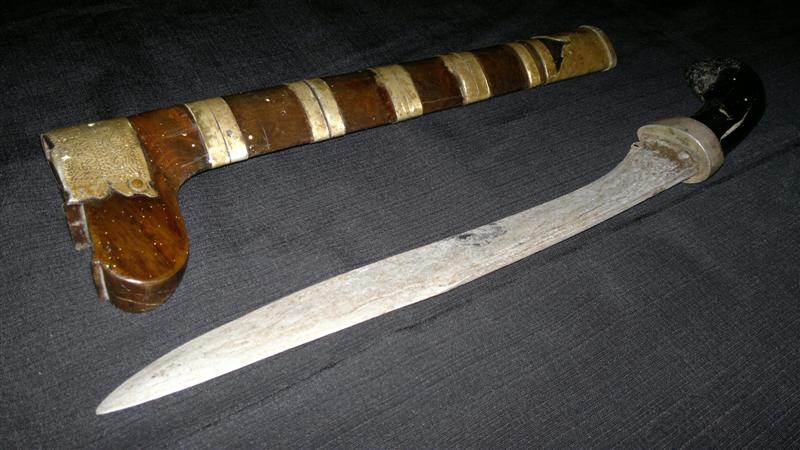 Badai Mencak Kelambit Biru: Badik Bugis Gecong Makassar Antik, Pusaka ...