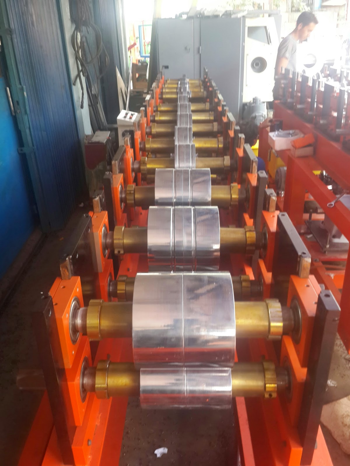 MESIN ROLLFORMING CETAK PEMBUAT PRODUKSI BAJA RINGAN HOLLOW: MESIN ROLL ...