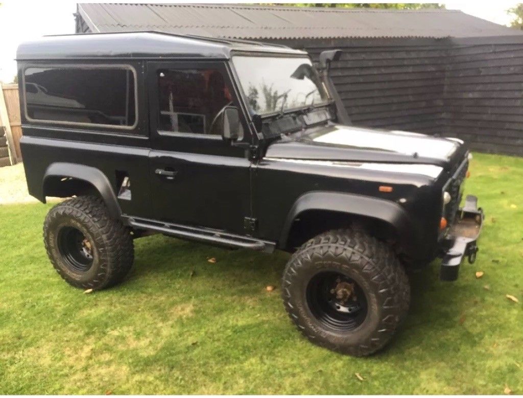 Landrover Defender: DEFENDER 90 300TDI