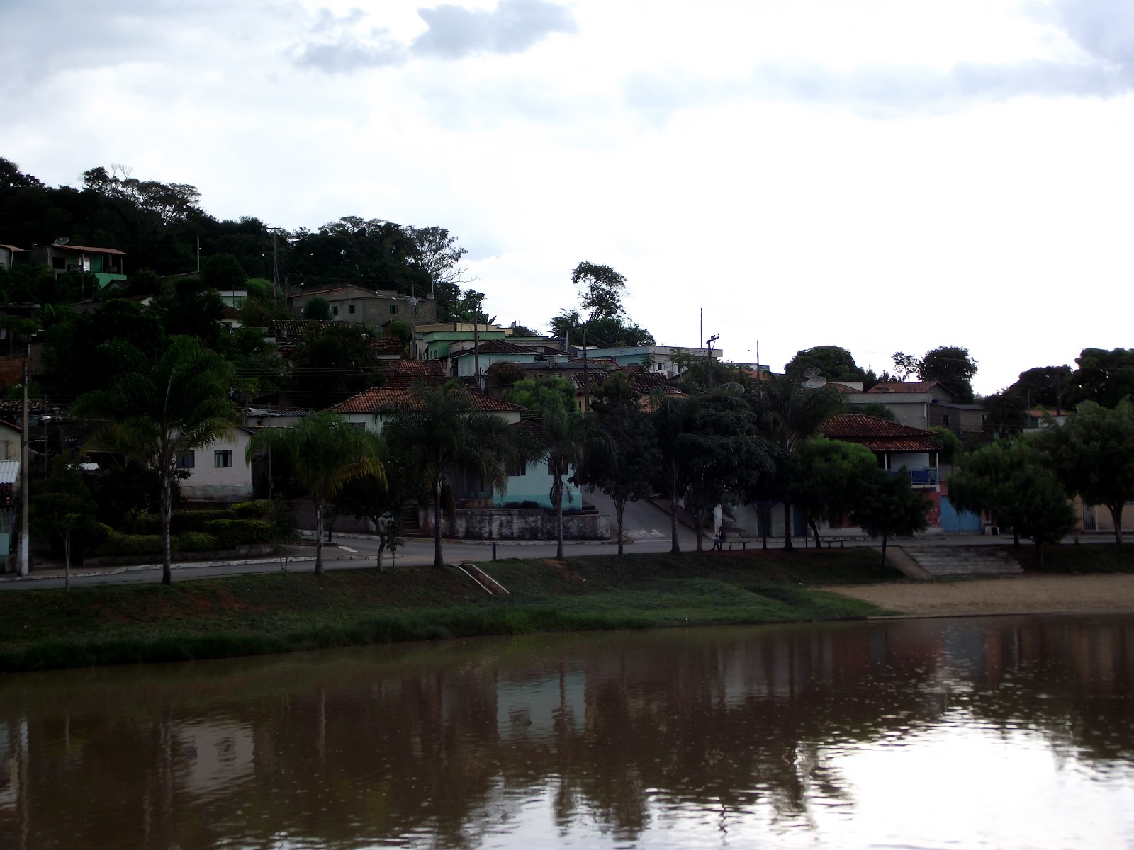 OS MELHORES LUGARES PARA AS GRANDES AVENTURAS : MACAIA / MG - DISTRITO ...
