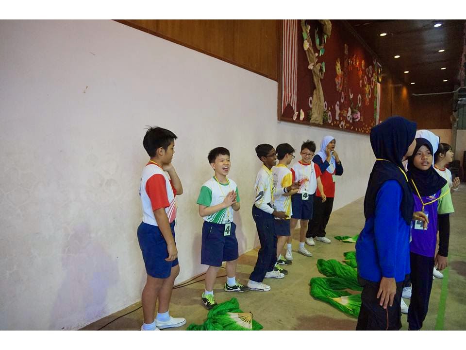 SJKC BUKIT BERUANG: 学生交融团结计划(RIMUP): TARIAN TRADISIONAL