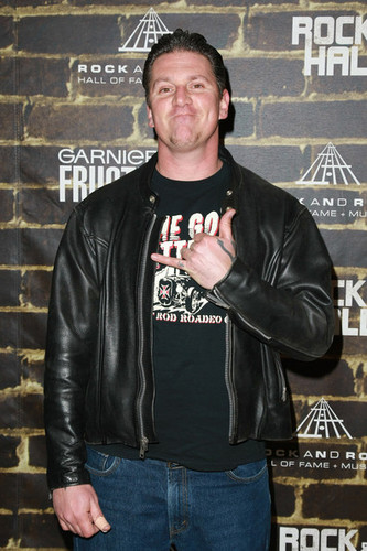 Entrevistas, fábulas y canciones: RAMONES FOREVER