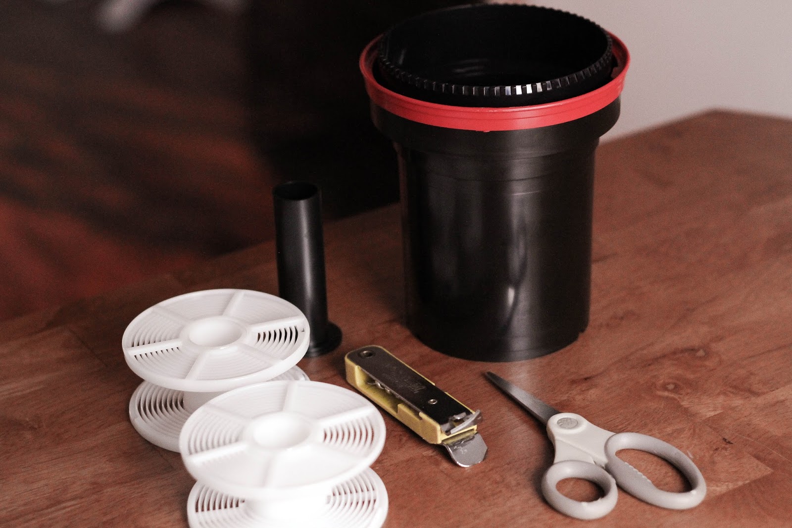 a lesson on developing film at home with matt! ♥