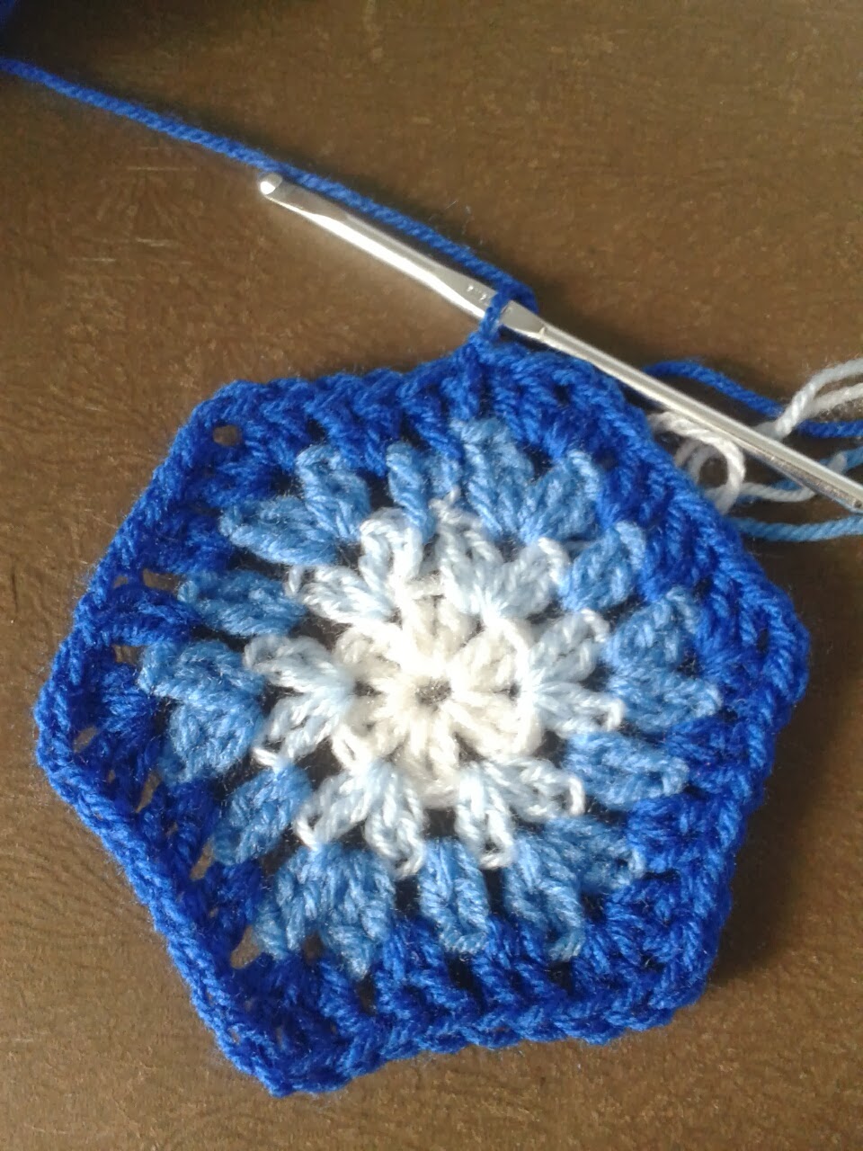 The Knitting Assassin!: 'Stained Glass Window' - in Yarn!