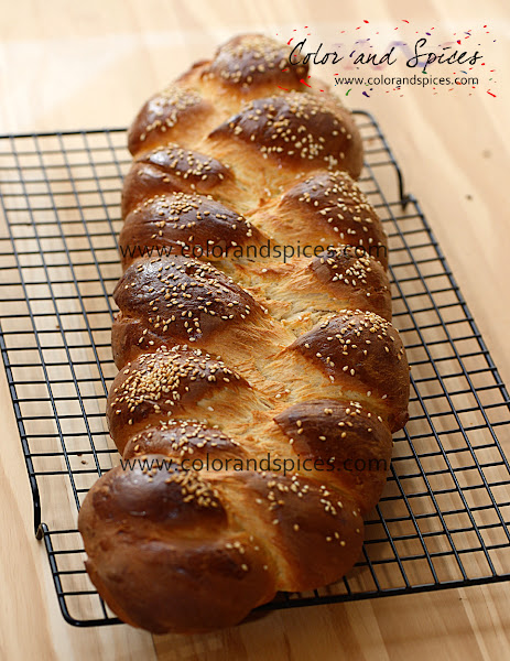Color and Spices: Braided bread..