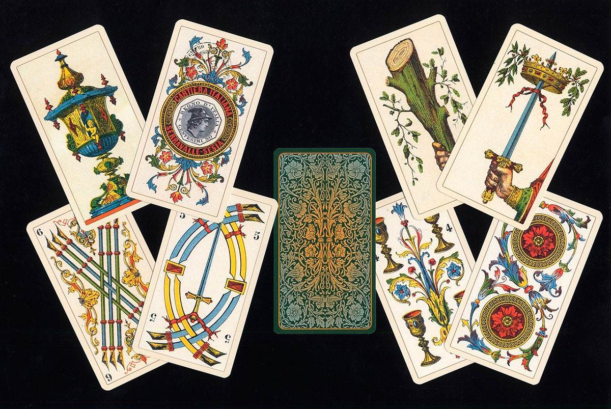 Unity Tarot: Future Predictions through Tarot Readings