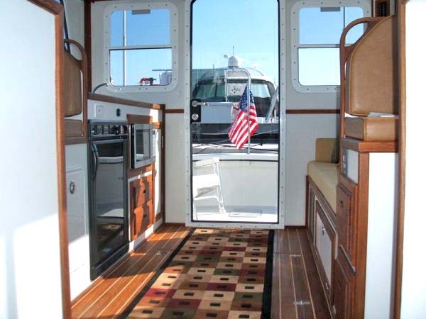 Eastern Boats 31: Eastern 31 Interior