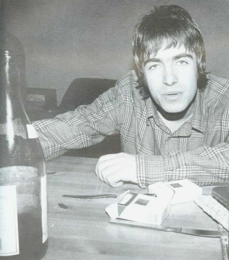 Footage Of Liam Gallagher Singing Oasis' 'Step Out' In The Studio ...