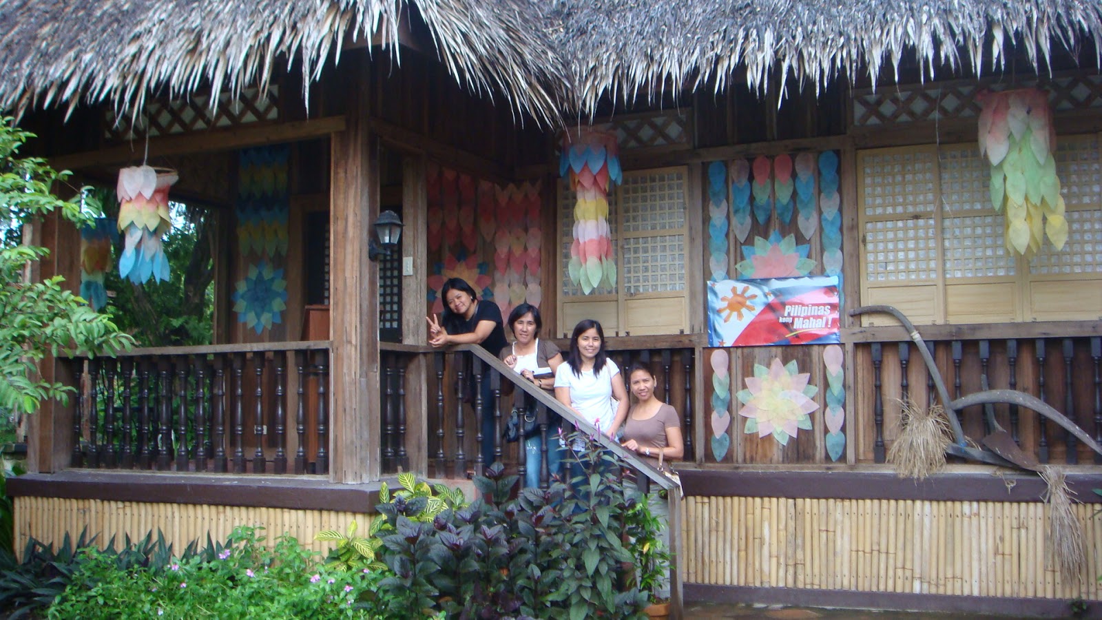Family Travelogue: Nayong Pilipino, Philippines