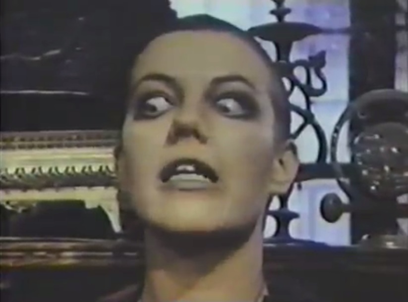 The Bloody Pit of Horror: Three Dangerous Ladies (1977)