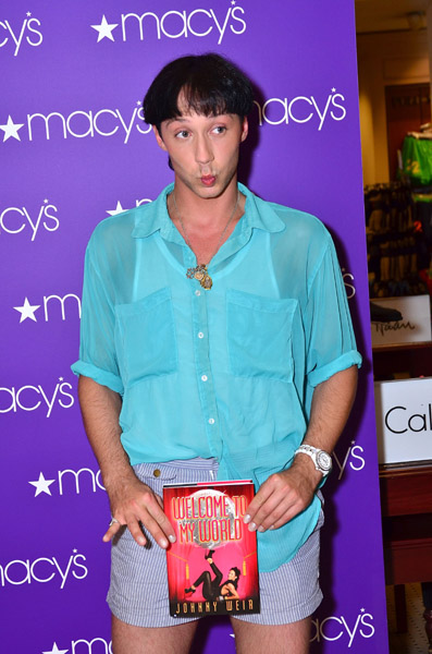The Best of Binky's Johnny Weir Blog: If It's Wednesday, This Must Be ...
