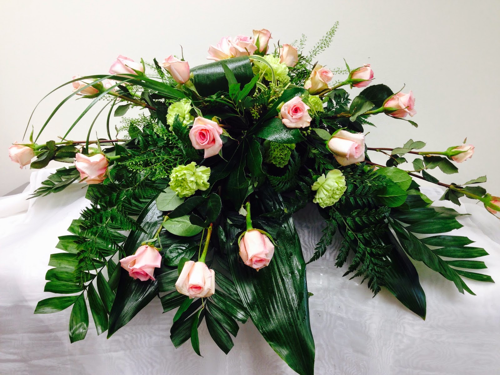 flower classroom: Explore Floral Design Class~~ Students Sympathy designs