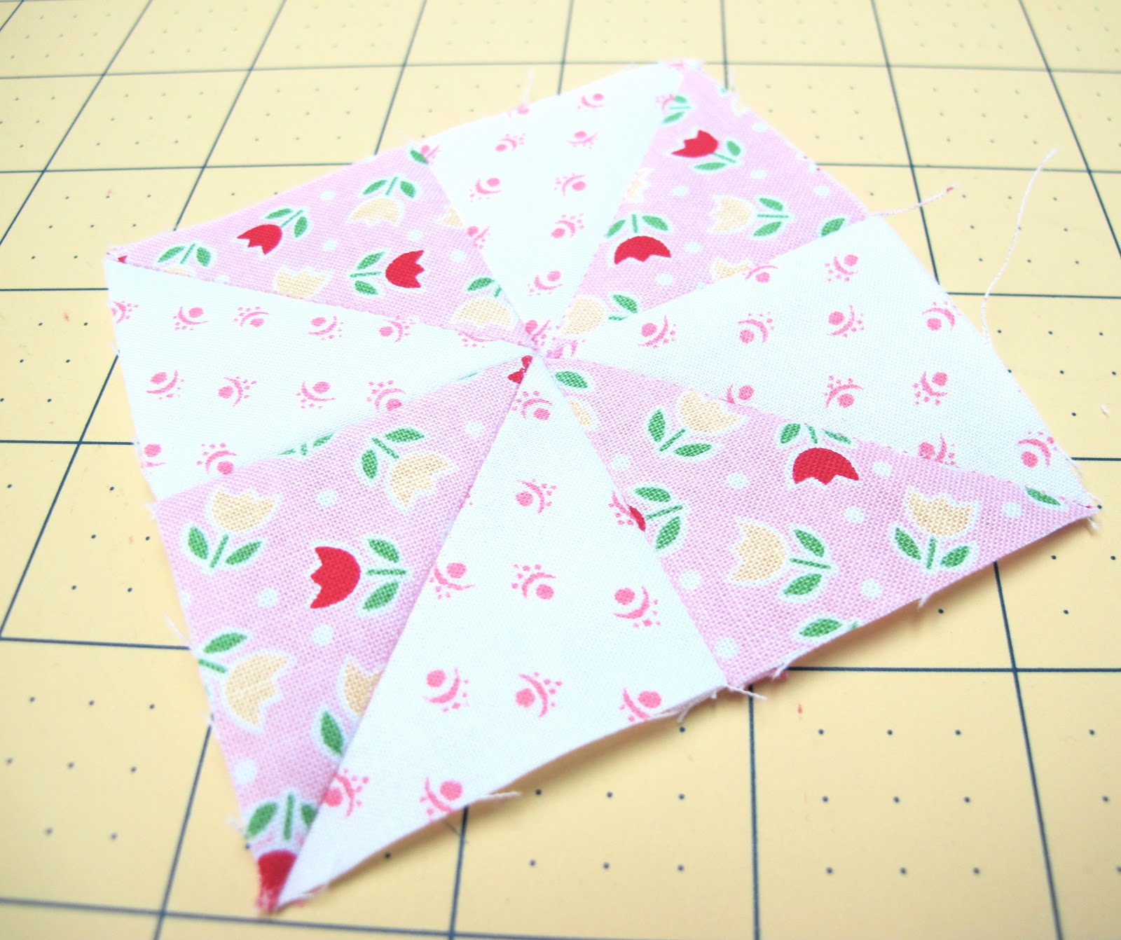 Bee In My Bonnet: The Quilty Barn Along Number 7 and Easy Pinwheel ...