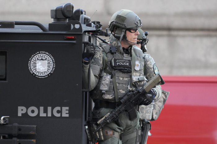 Sinking Fastball: How many SWAT teams are at the Boston bombing suspect ...
