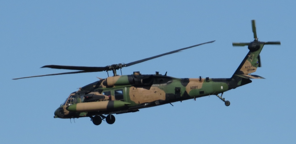 Central Queensland Plane Spotting: Three Australian Army Blackhawk ...