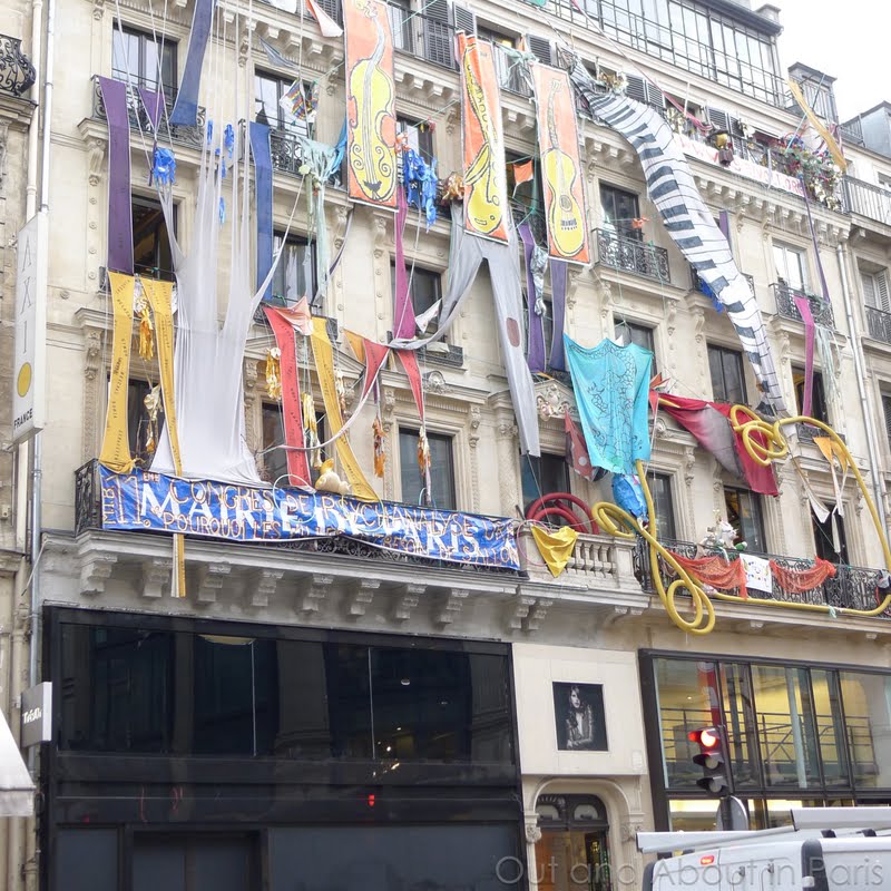 What's that building? The art squat at 59 Rue de Rivoli!