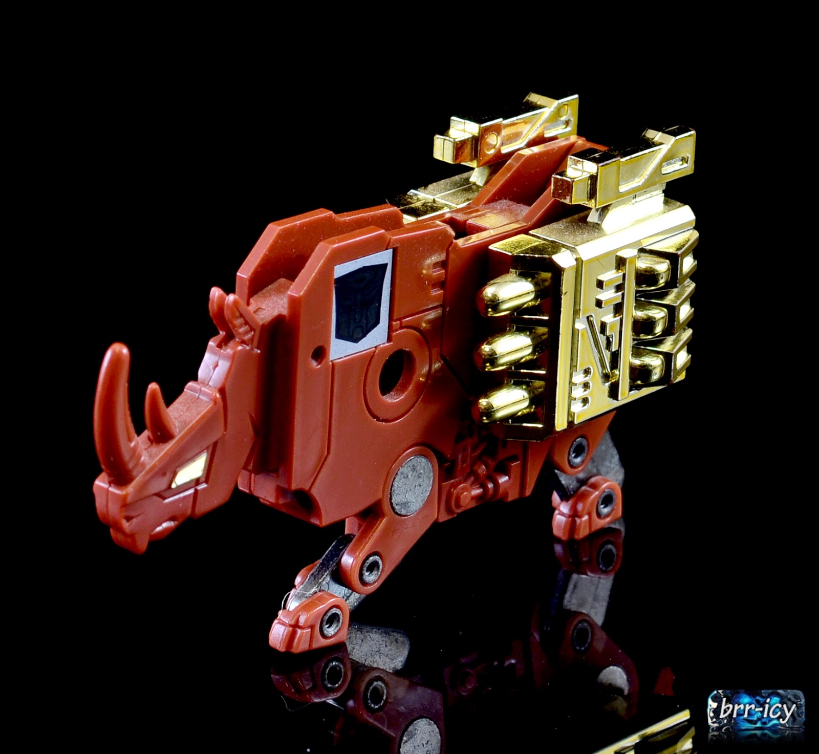 Brr-icy's Transformers Reviews: Blaster and the 1986 Cassettes