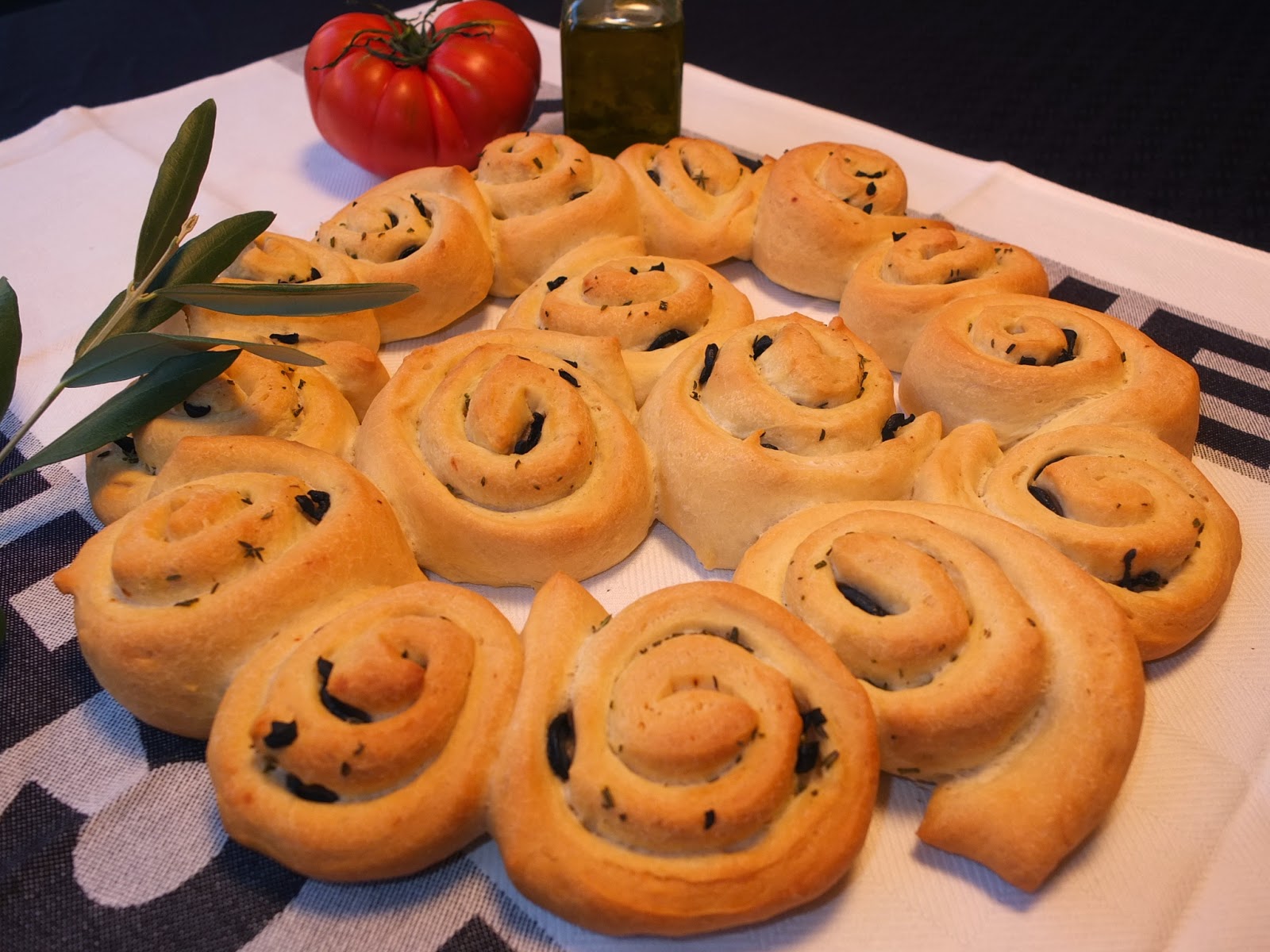 Cocinando con Lola García: Pan de aceitunas