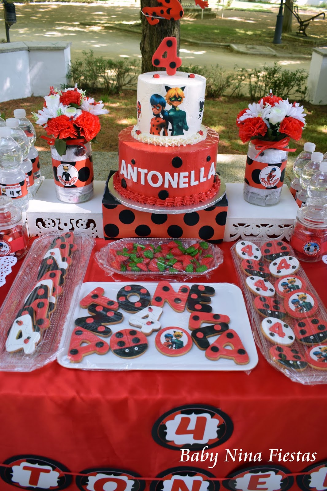 Baby Nina Fiestas: Mesa dulce Lady bug para el 4to cumple de Antonella