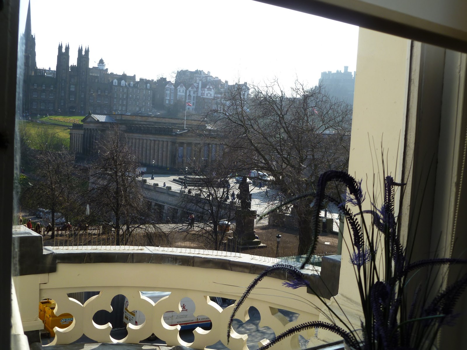 Tea with Beardy: Romanes & Paterson Edinburgh - March 2012