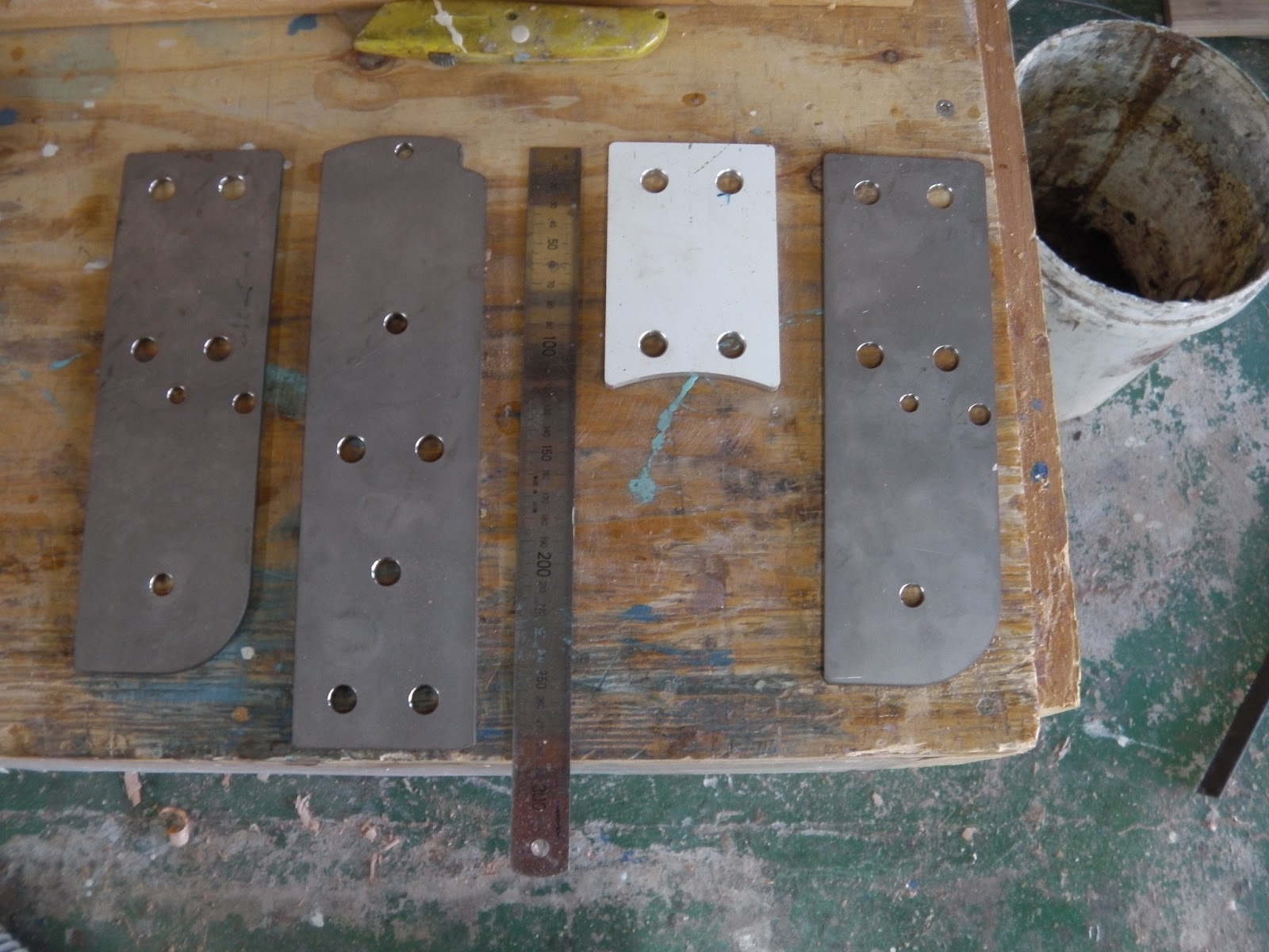 Dave's SFD Able Build: The Hinge for the Main Mast