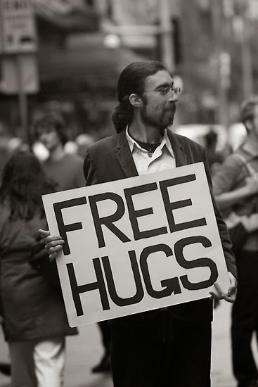 Adikerta D'White_Sakra: Final 'Free Hug' Campaign